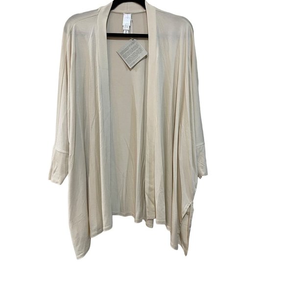 Wynne Layers | Sweaters | Nwt Wynne Layers Cream Lightweight Open ...